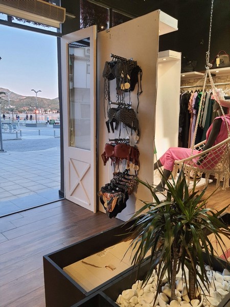 Το κατάστημα Ηelen Boutique... σύμμαχός μας και την άνοιξη