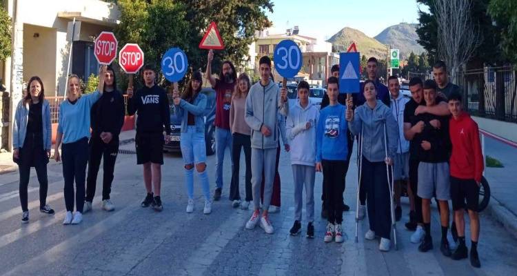Το ΕΠΑΛ Μύρινας έστειλε το μήνυμα: "Φίλε οδηγέ, η ζωή μας έχει αξία…»